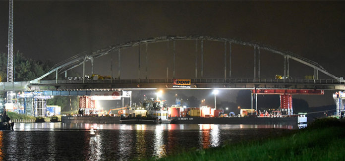 Nieuwe brug bij Breukelen maar vier hoog containers blijft ‘brug te ver ...