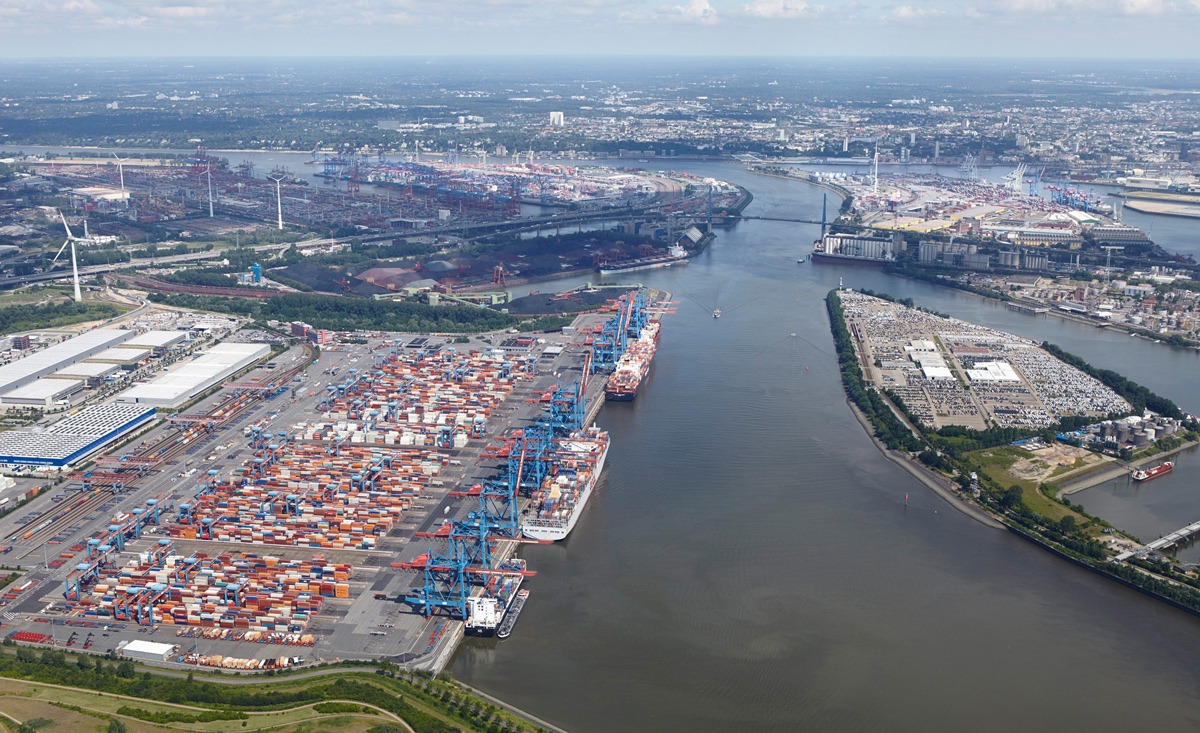 Hamburg stroomlijnt coördinatie scheepvaart - Binnenvaartkrant