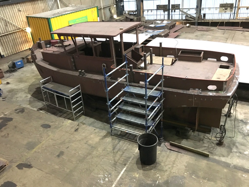 Krimpense scouts bouwen zelf nieuwe sleepboot - Binnenvaartkrant