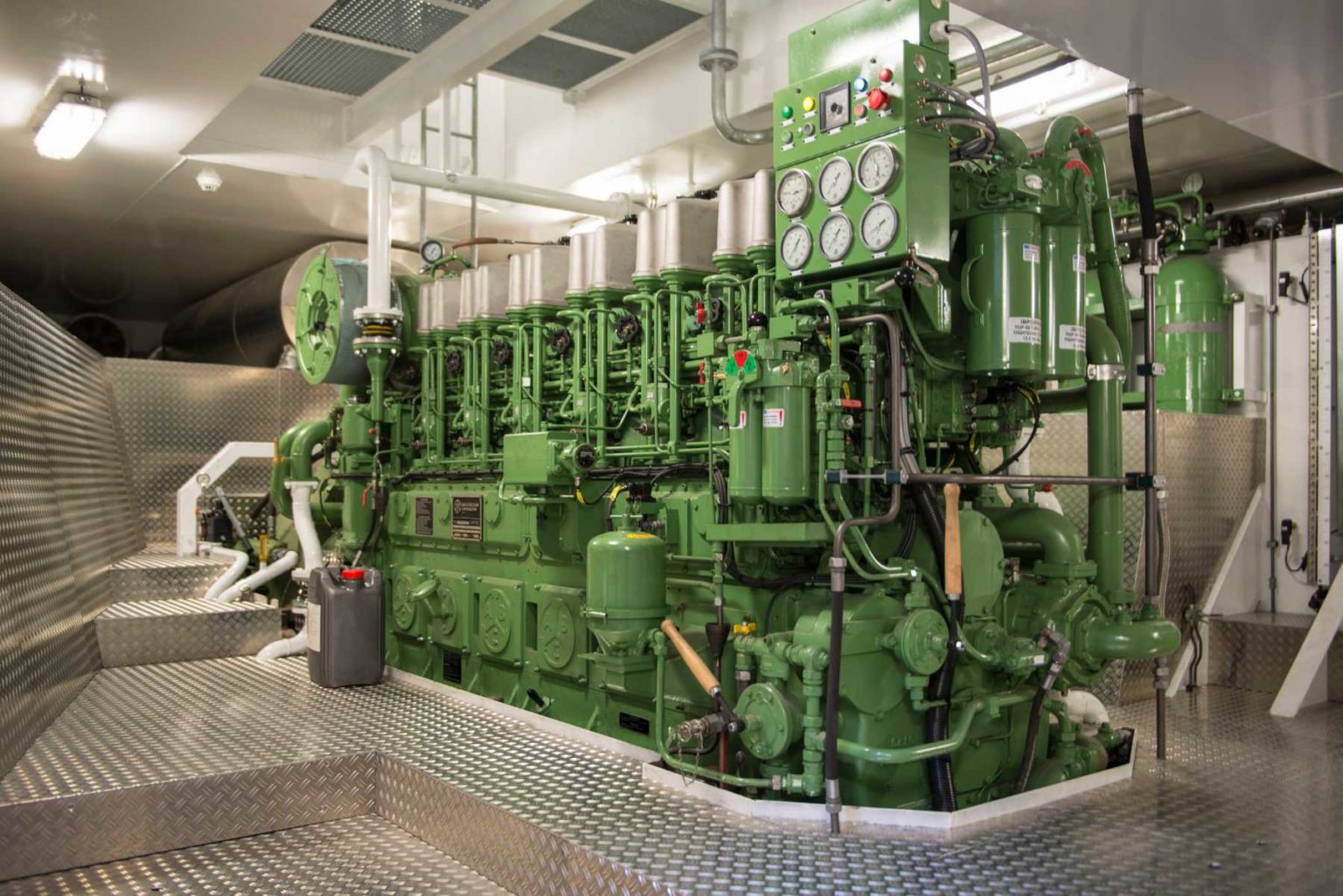 Mts Emma II: oude naam op nieuwe boeiing - Binnenvaartkrant