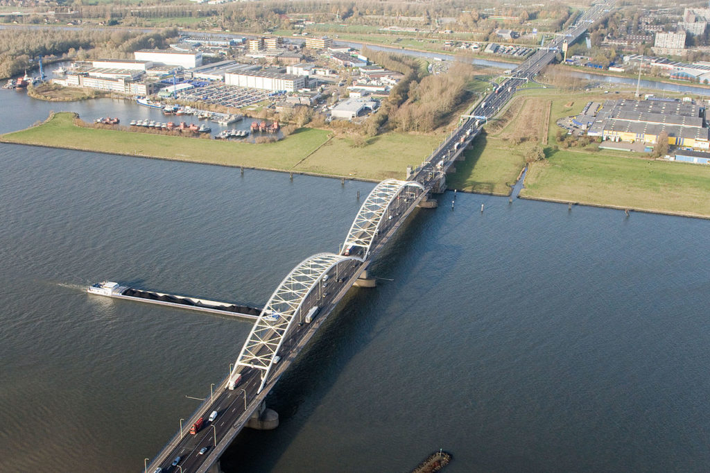 COV waarschuwt voor te lage nieuwe Merwedebrug - Binnenvaartkrant