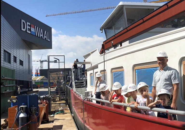 Zoeken naar piraten in Werkendamse haven - Binnenvaartkrant