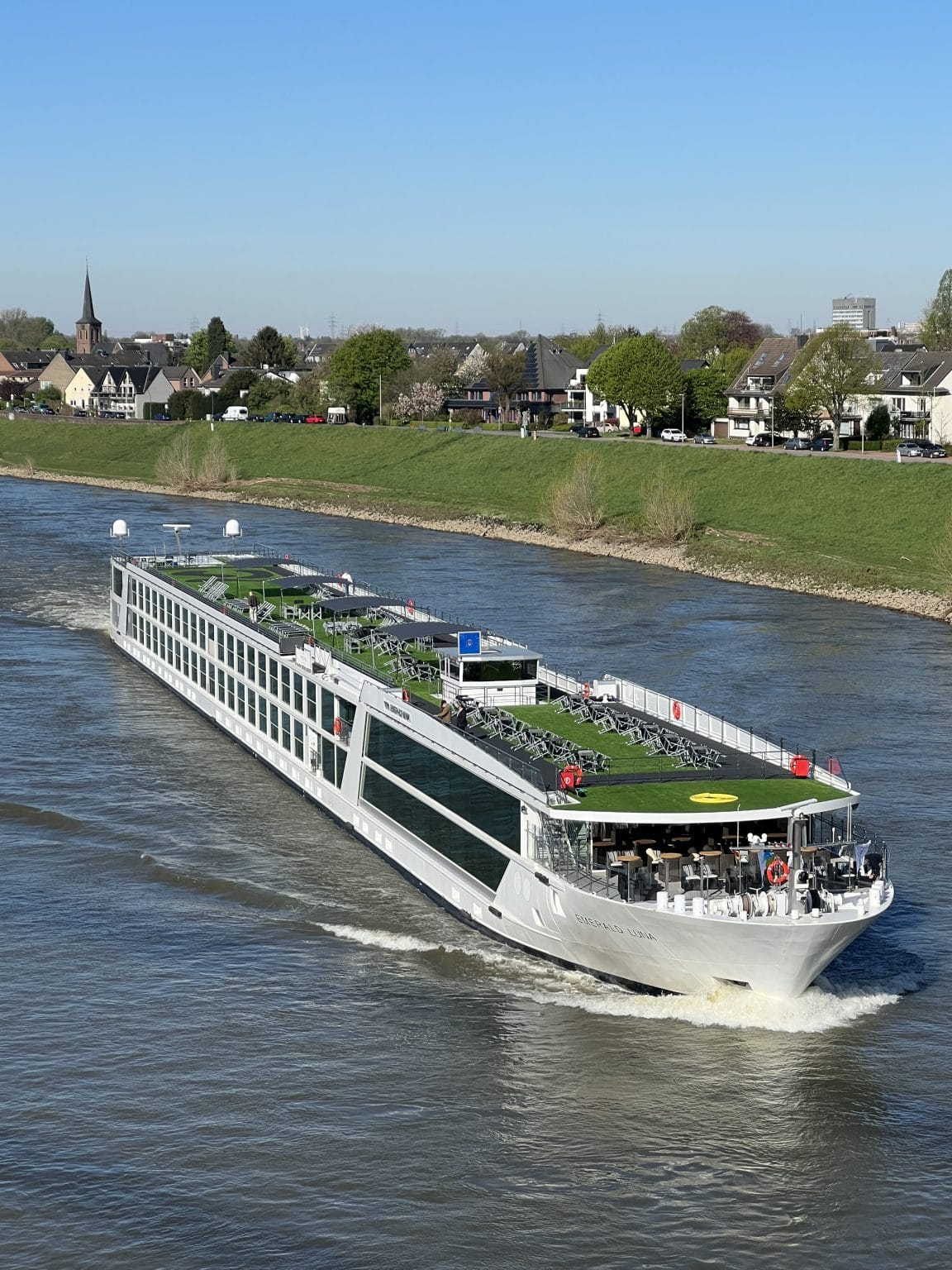 Nieuwe ster voor Emerald Cruises: Emerald Luna - Binnenvaartkrant