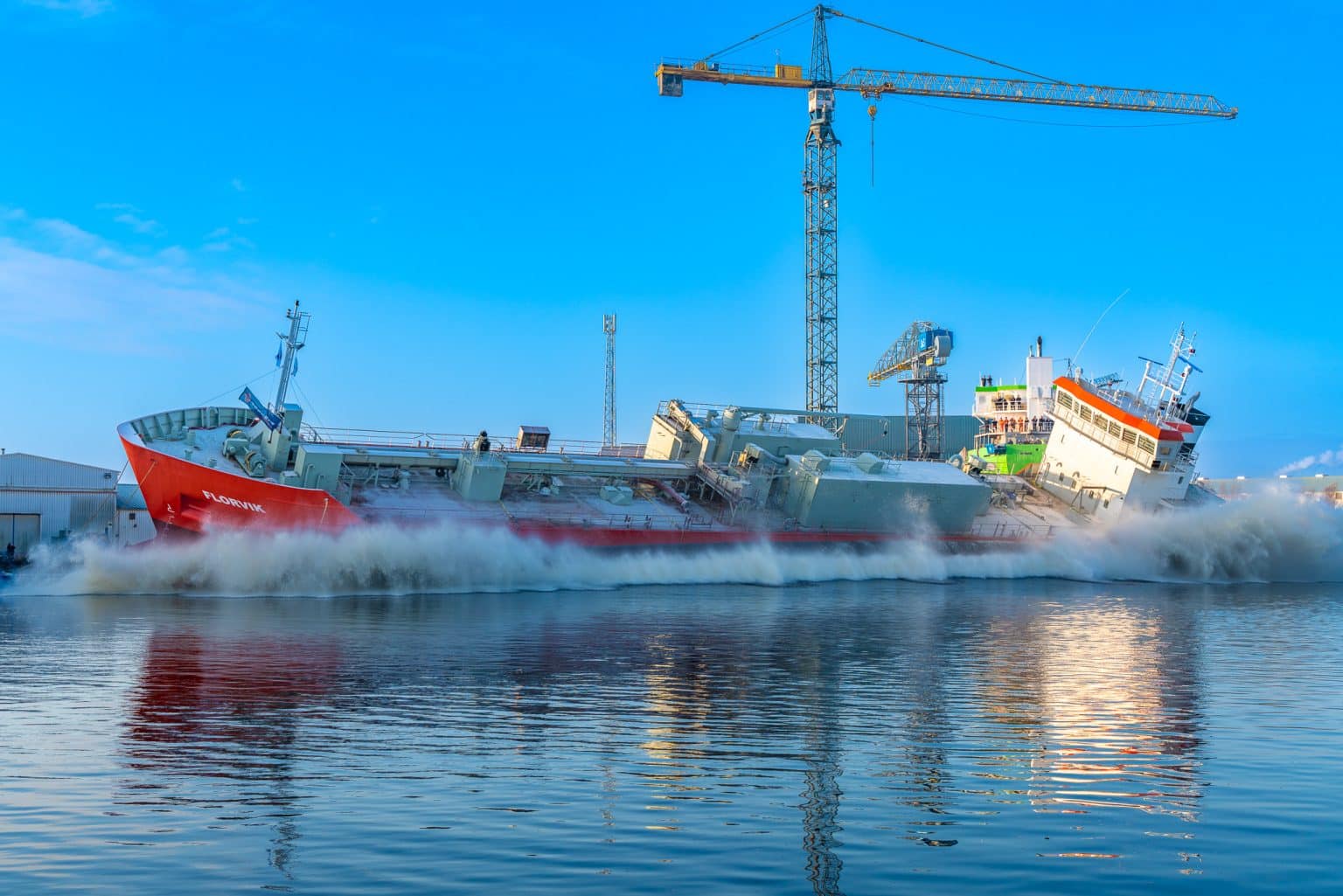 Florvik voelt voor het eerst water in Foxhol - Binnenvaartkrant