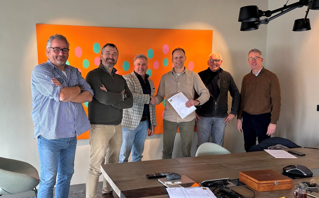 Combifloat Systems kiest terminal Van der Wees - Binnenvaartkrant